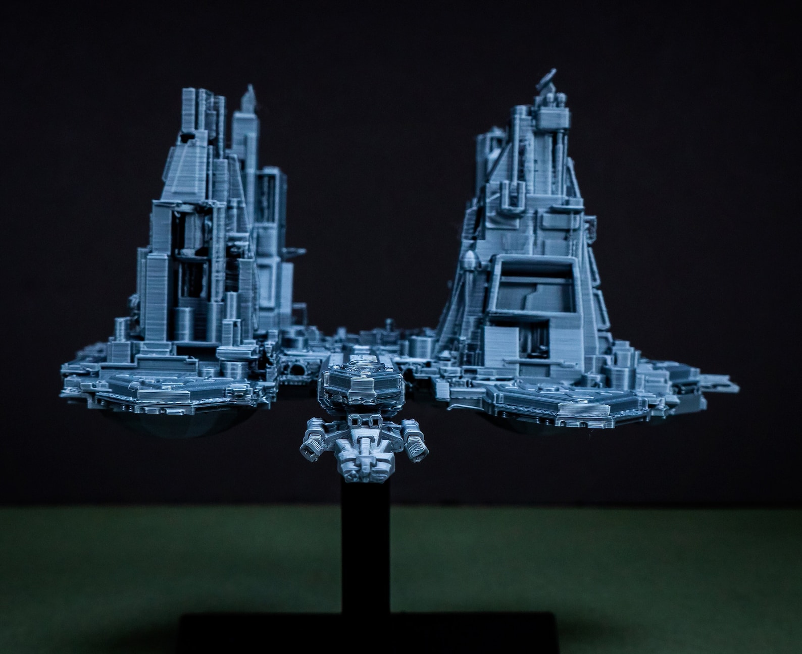 The Refinery Installation | Plastic Model Spaceship | Alien | Alien ...