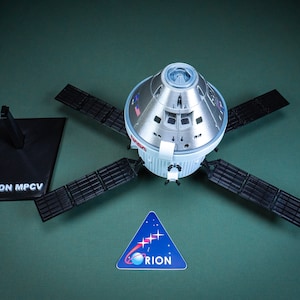 Orion MPCV Spaceship | Plastic Model | NASA Spacecraft | Artemis Rocket ...