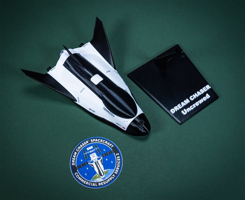 Dream Chaser Uncrewed Spaceplane | Plastic Model | Rocket | Spacecraft ...