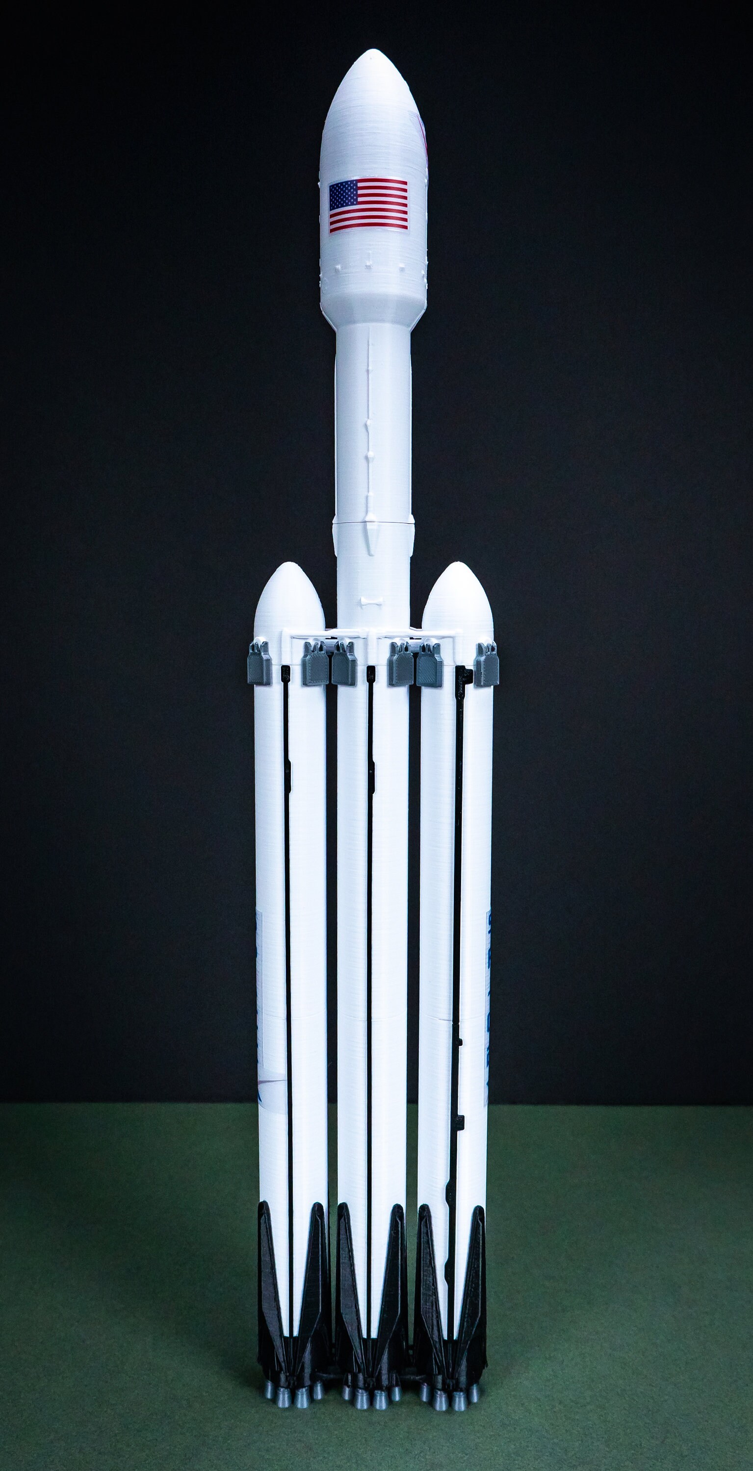 FALCON HEAVY Plastic Model Rocket Spacex NASA Scale 1:144 Spacecraft 3D ...