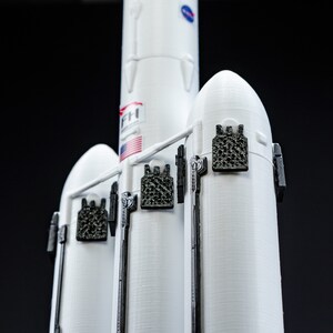 Falcon Heavy Crew | Plastic Model | Rocket | Spacex | Nasa | Scale 1: ...