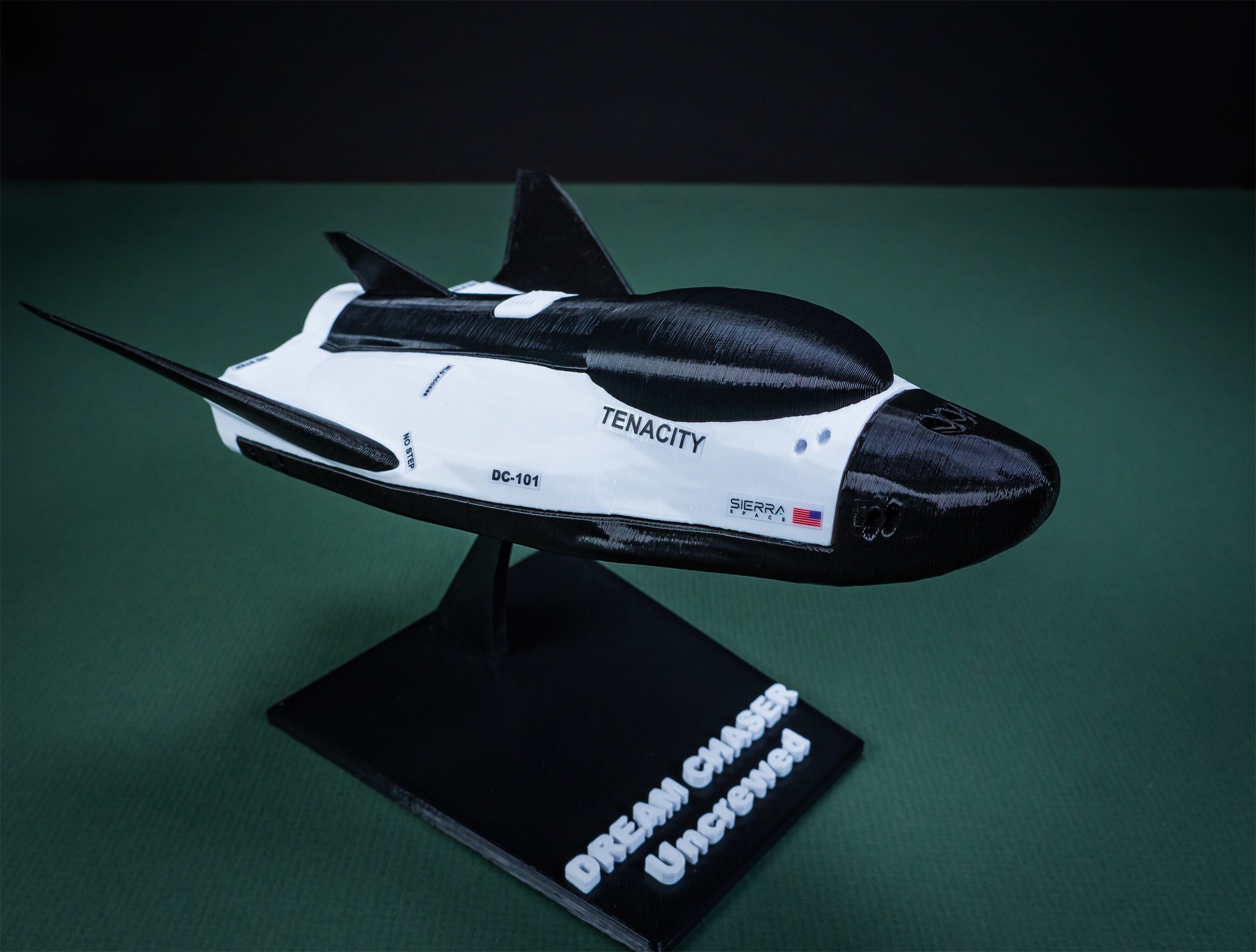 Dream Chaser Uncrewed Spaceplane | Plastic Model | Rocket | Spacecraft ...