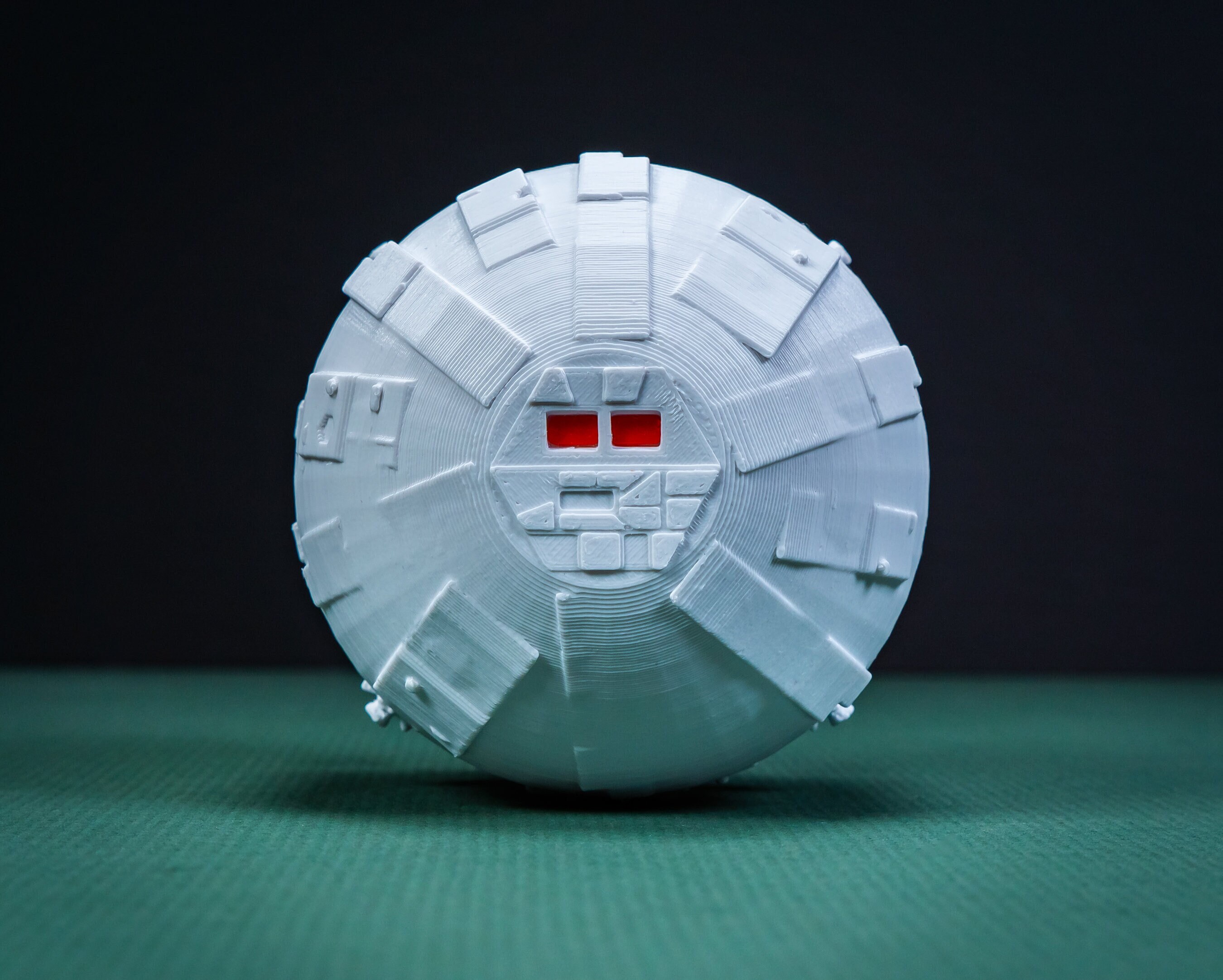 Aries 1b | Lunar Schuttle | 2001 a Space Odyssey | Plastic Model | Moon ...