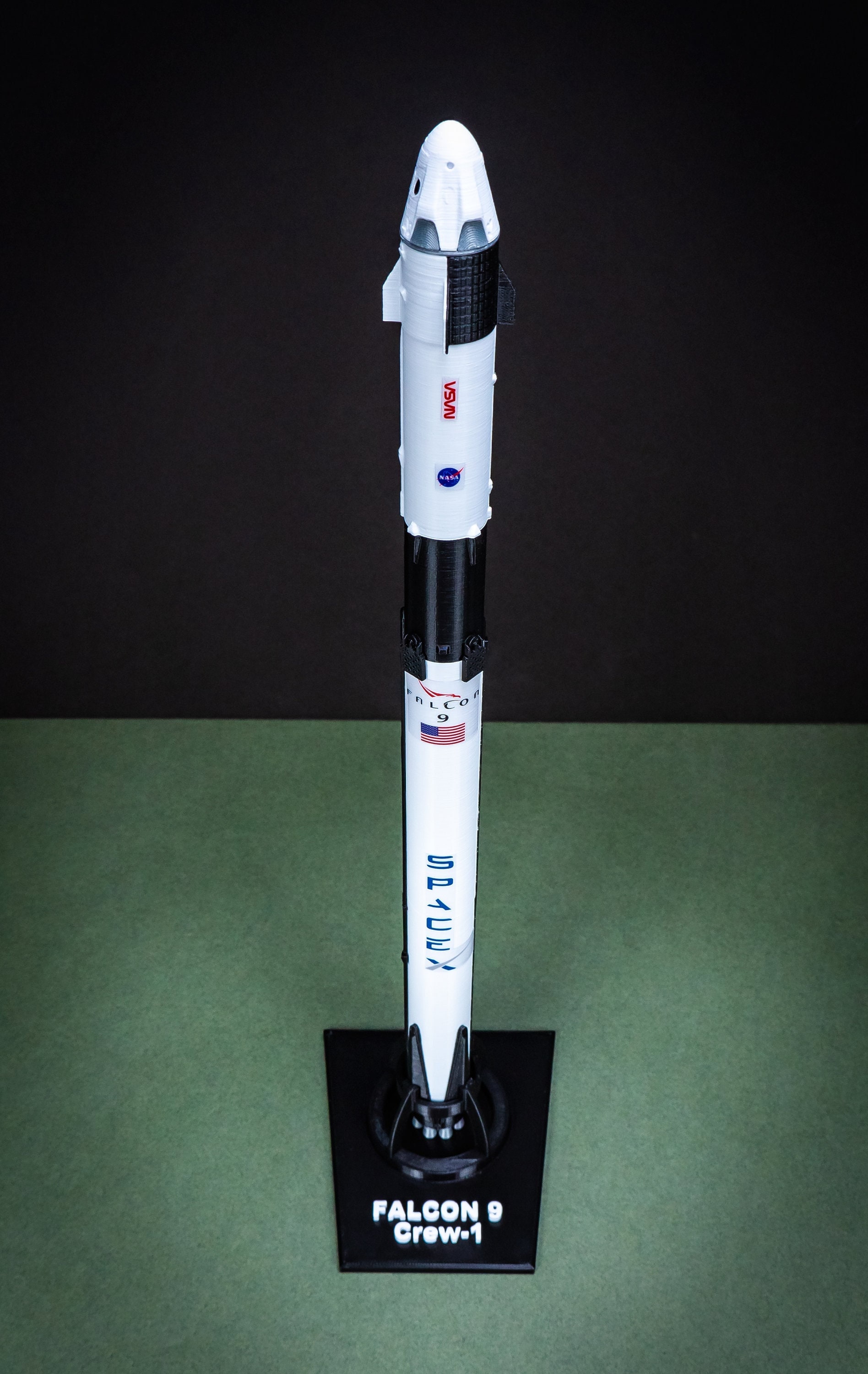 Falcon 9 Crew-1 | Dragon Resilience | Plastic Model | Rocket | Spacex ...