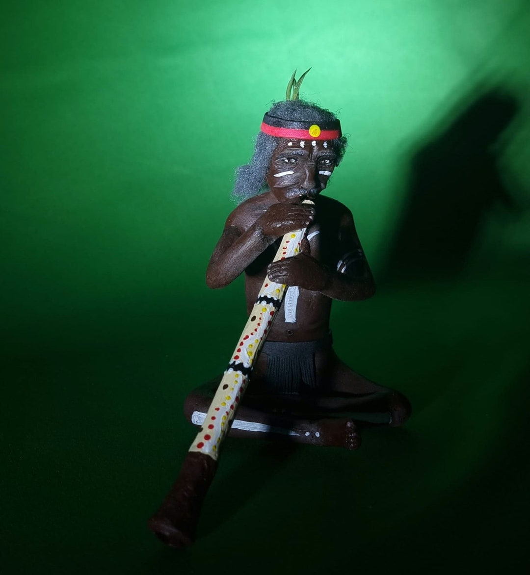 Australian Aboriginal Playing Didgeridoo Paper Mache Unique Sculpture ...