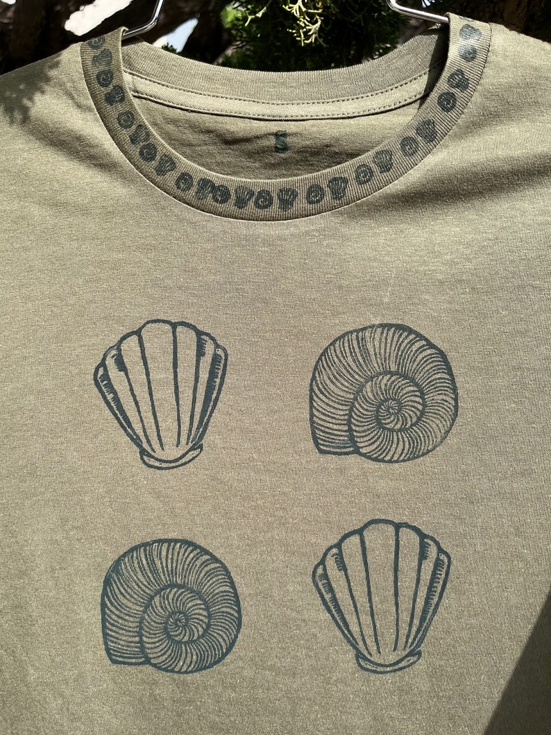 One-of-a-kind Hand Printed block Print/linocut Tee Shirt W/ Sea Shells ...