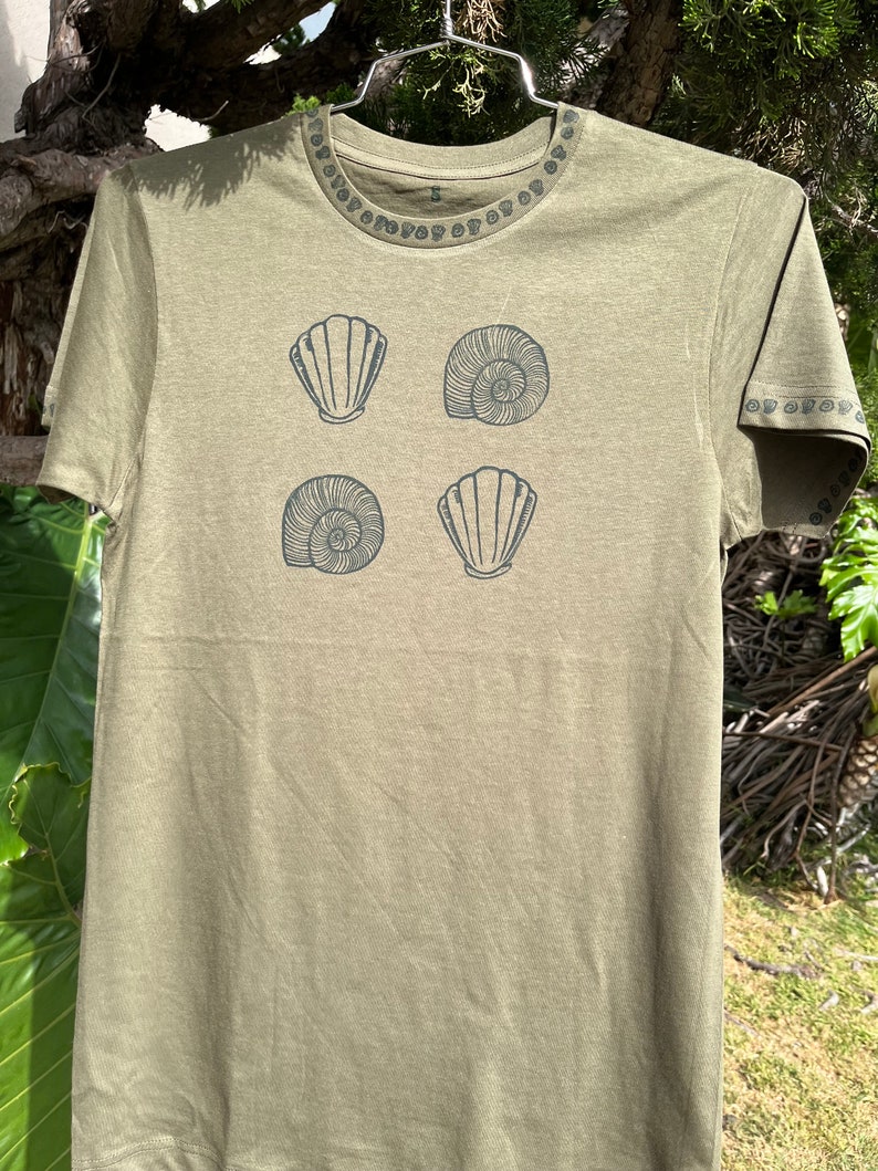 One-of-a-kind Hand Printed block Print/linocut Tee Shirt W/ Sea Shells ...