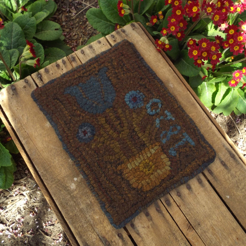 E Pattern Hooked Rug Potted Flowers - Etsy