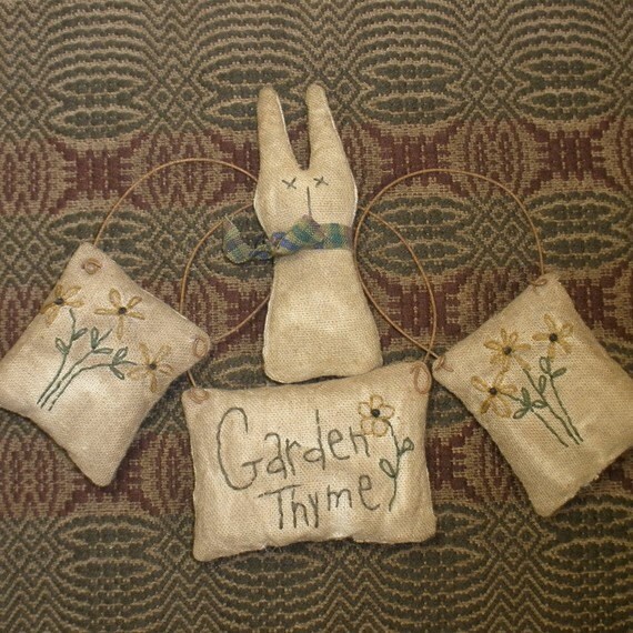 E-pattern Primitive Spring Ornament PDF Bunny - Etsy