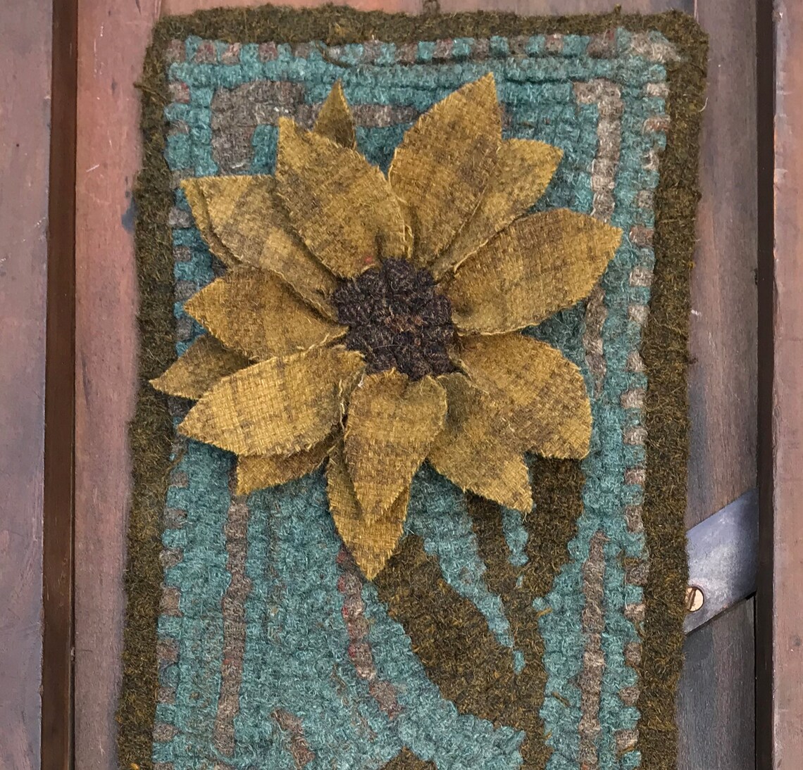 Hooked Rug Pattern Pumpkin Proddy Flower on Linen | Etsy