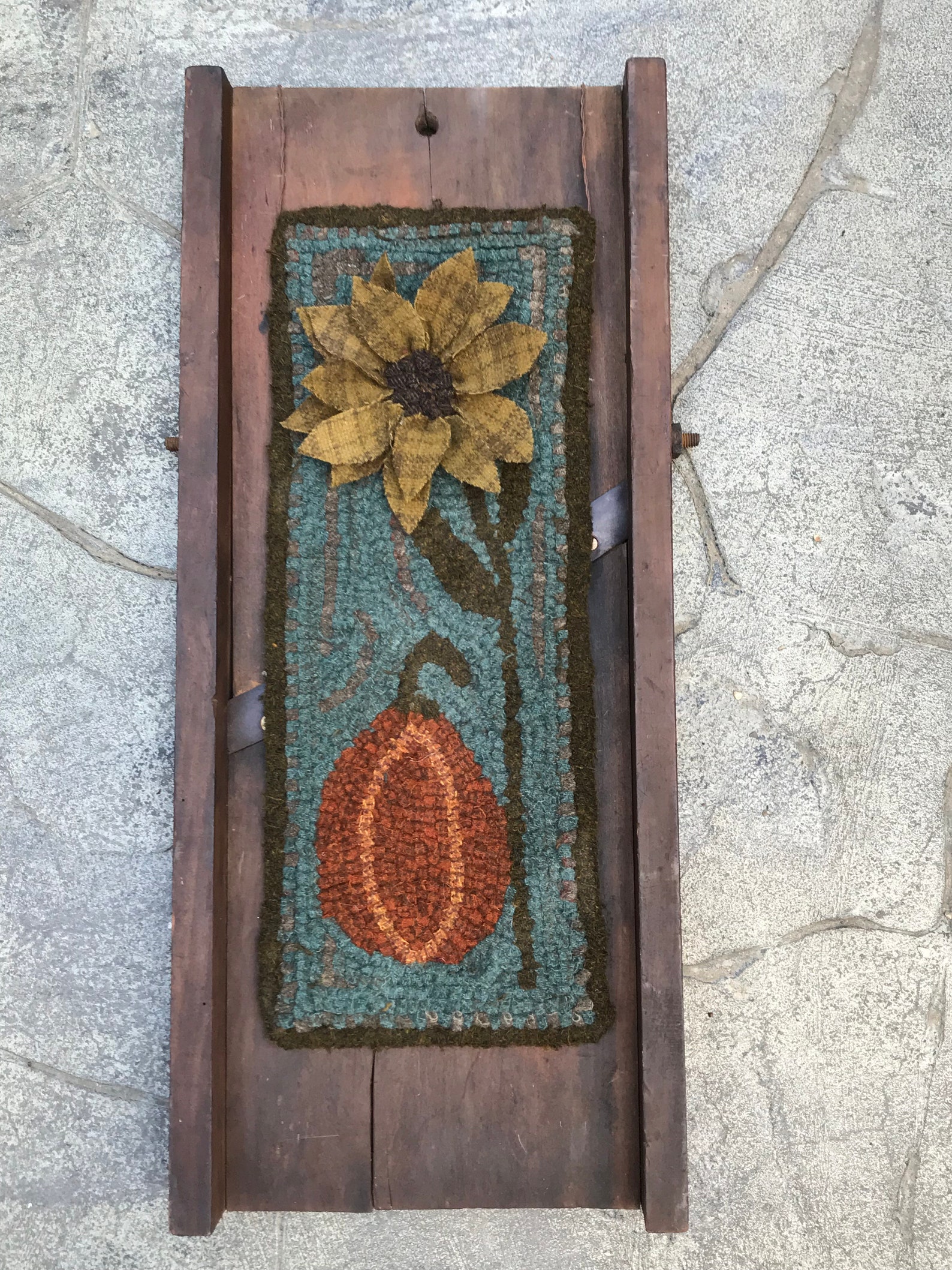 Hooked Rug Pattern Pumpkin Proddy Flower on Linen - Etsy