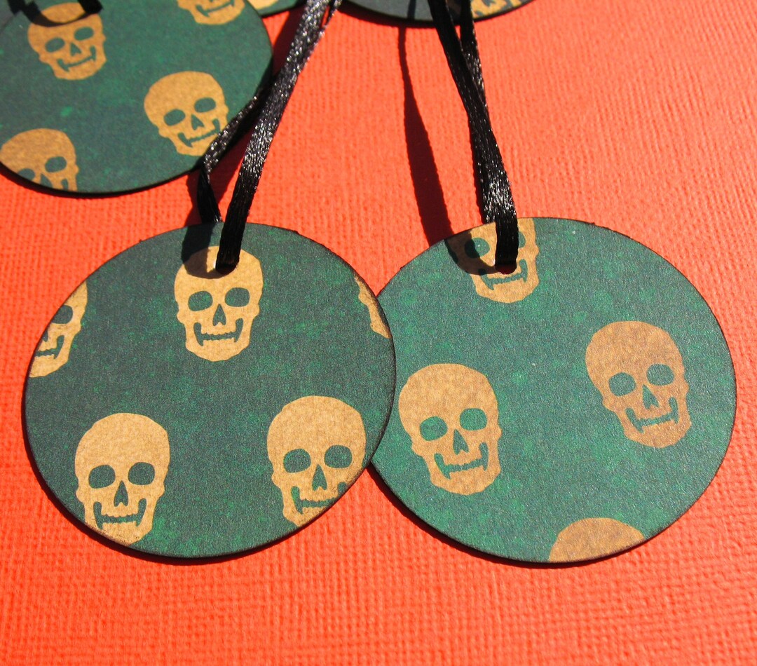 Spooky Skulls Halloween Gift Tags - Etsy