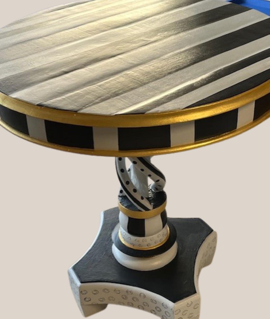 Beautiful Round Table - Etsy