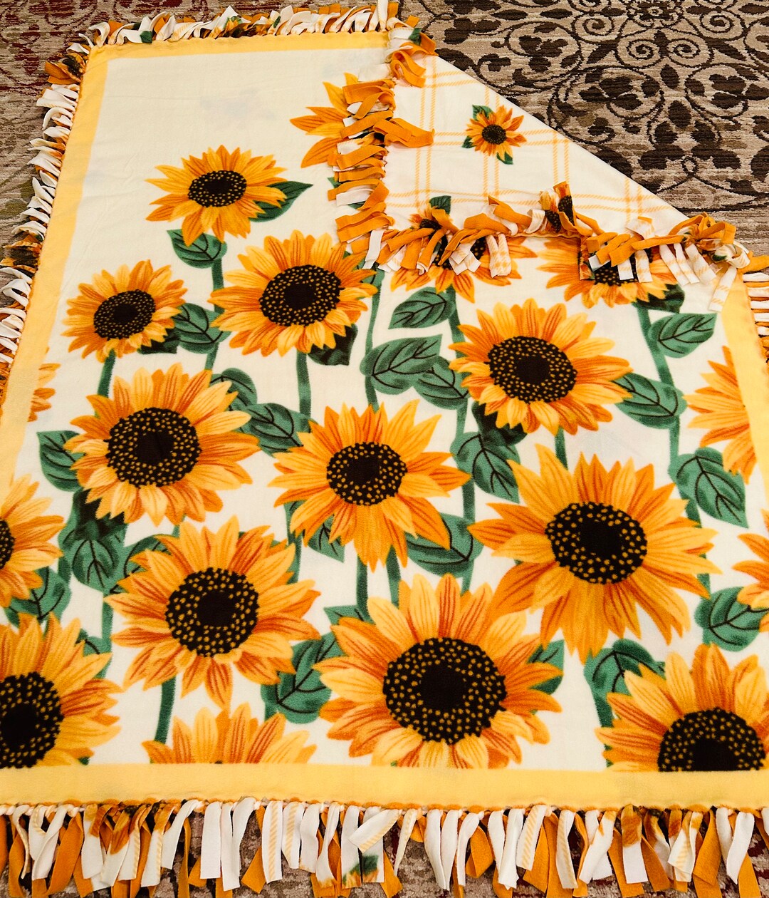 Sunflower Fleece Blanket: Reversible Cozy Throw, No Sew Design Thick ...