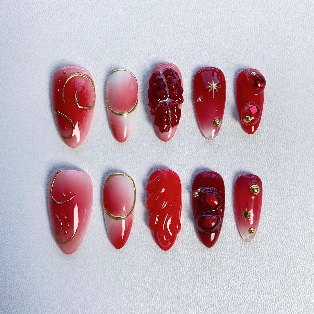 Pomegranate Gold Press on Nails Short Almond Nails/red Nails/3d Chrome ...