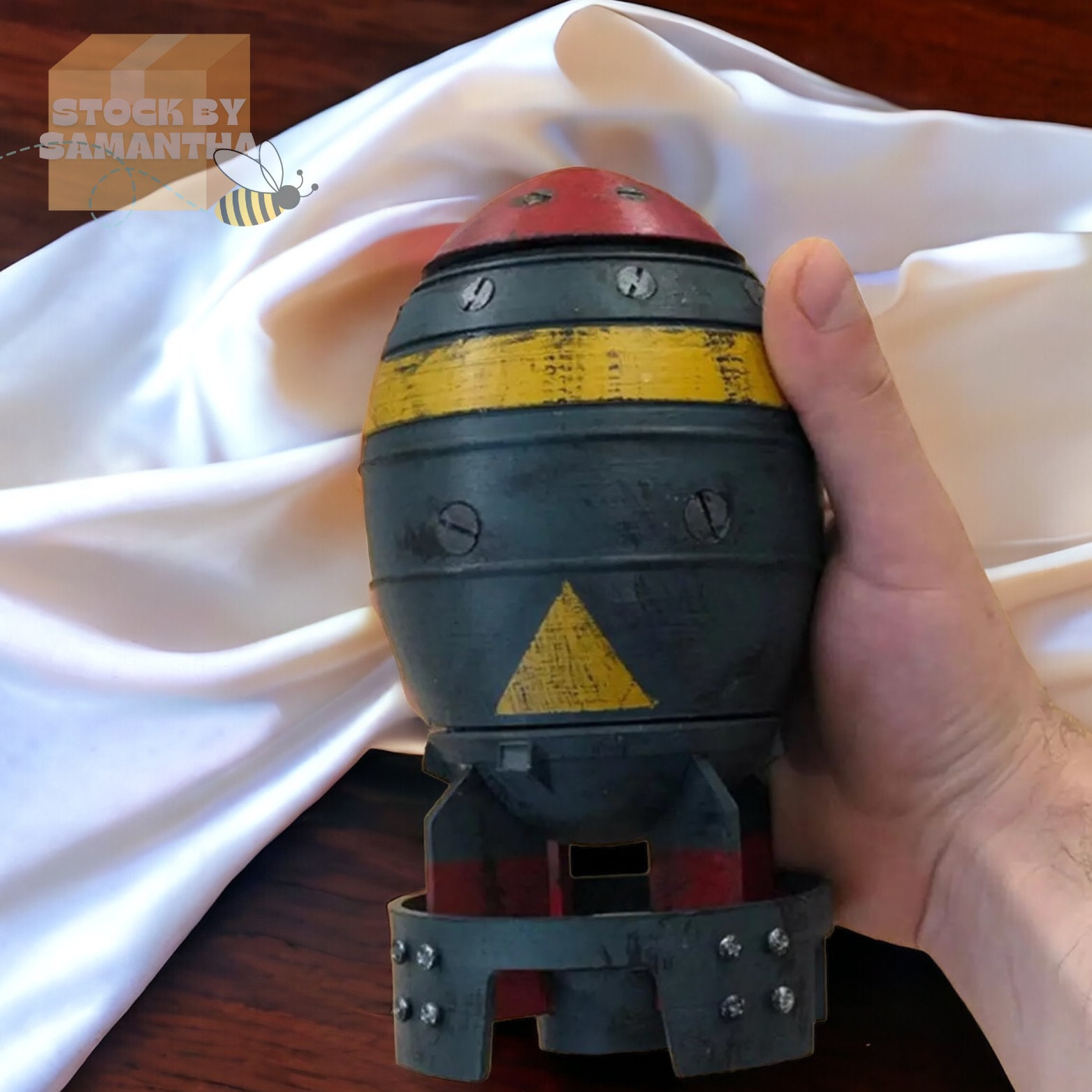 Fallout-inspired Mini Nuke Storage Statue Retro Art Craft, Home Bedroom ...