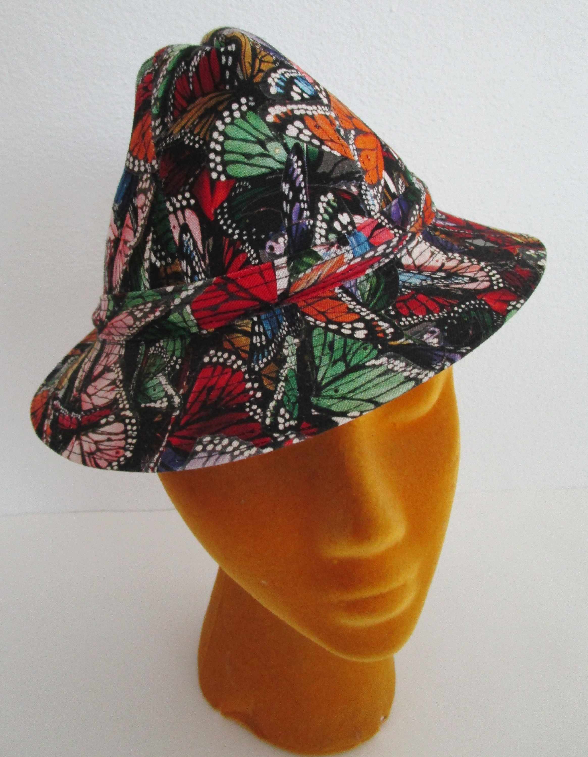 Philip Treacy London Logo