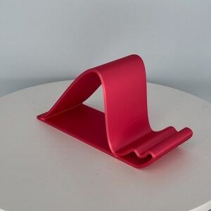 Minimalist Phone Stand Artistic Desk Organizer Modern Ribbon Phone ...