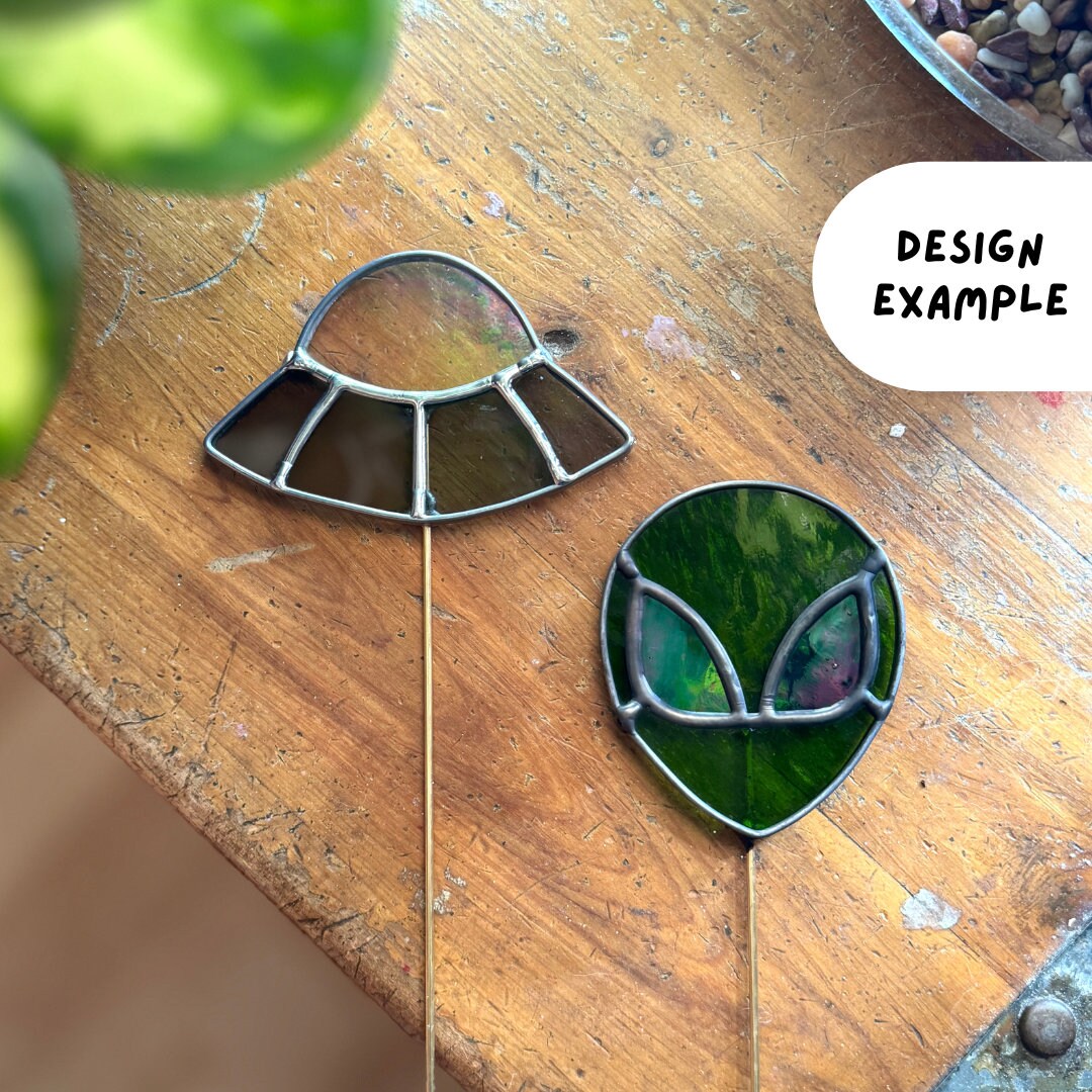 Alien + UFO • Stained Glass Pattern // DIGITAL DOWNLOAD Hobby and ...
