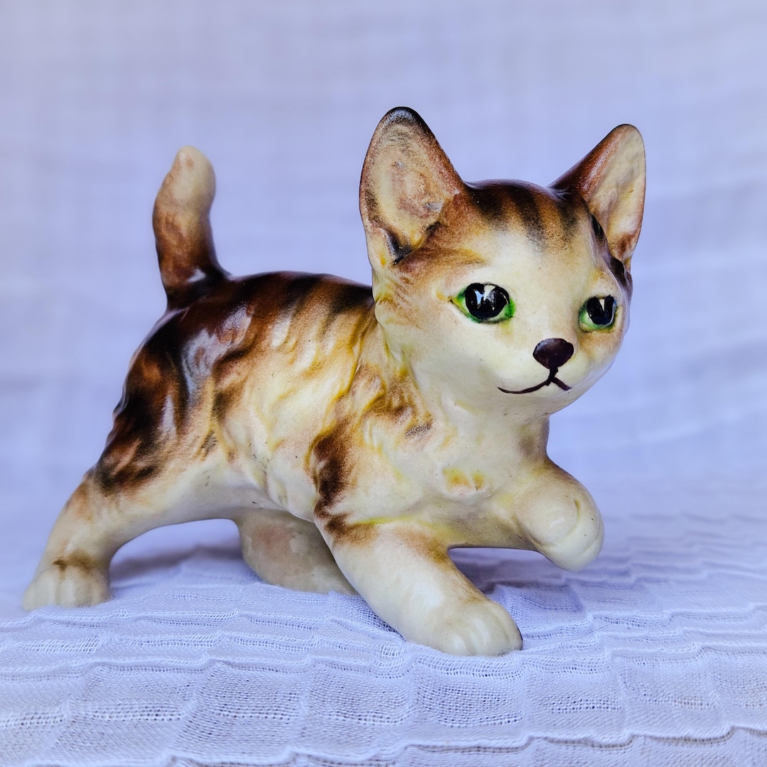 Vintage Tabby Cat Figurine, Tabby Cat, Cat Figurine, Cat Gift, Tabby ...
