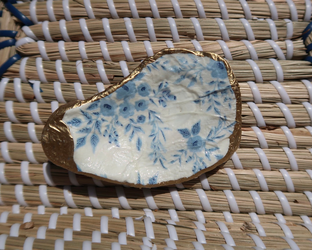 Blue Floral Oyster Shell Trinket Dish, Shell Ring Dish, Shells Jewelry ...