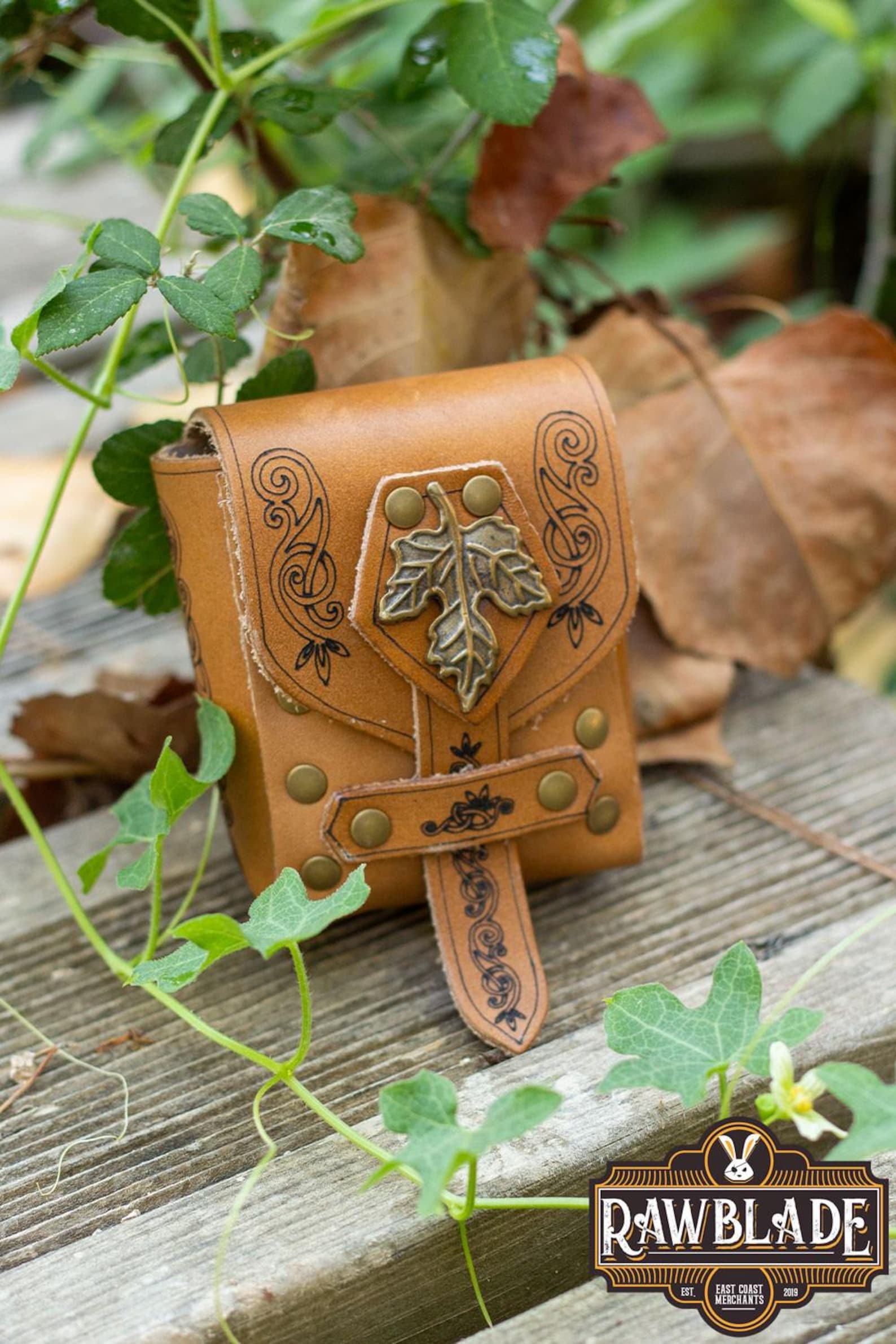 Elvish Leather Belt Bag: Lassel Small Pouch, LARP Cosplay Accessory - Etsy