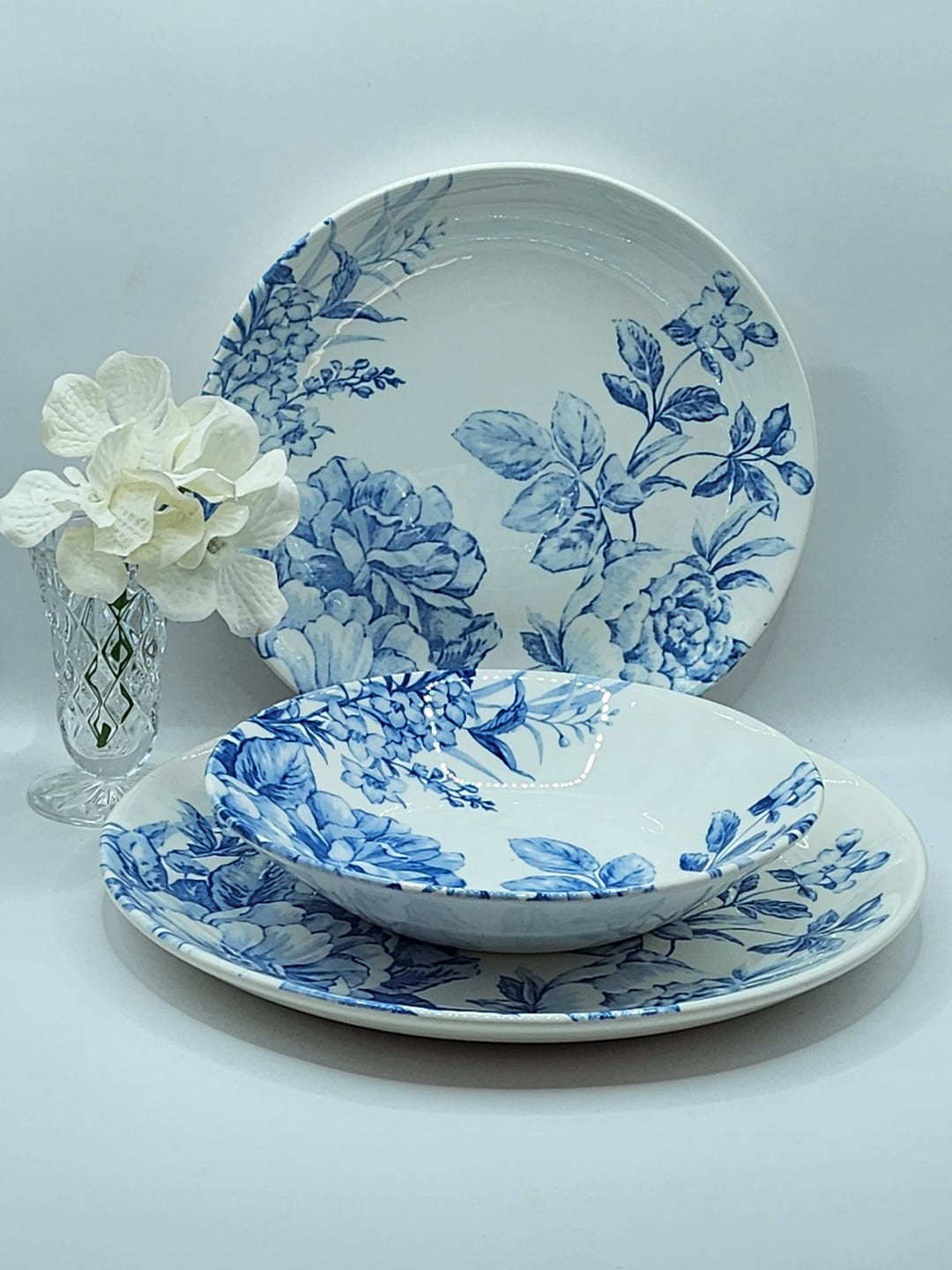 Churchill spring Flourish Blue 3-piece Dinner Sets Delicate Blue Floral ...