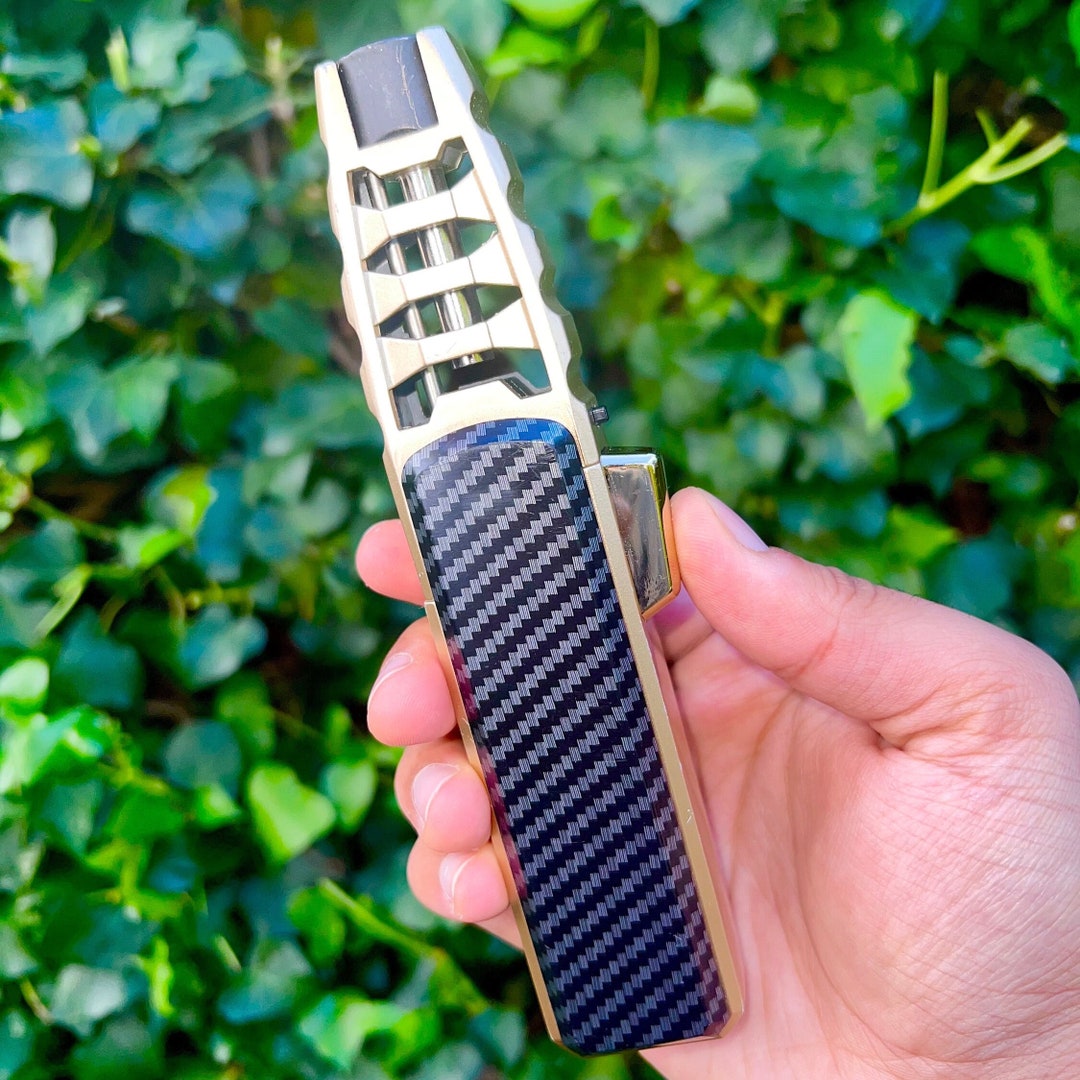 The Za Saber Sleek & Powerful Gas Lighter Refillable With Selective ...