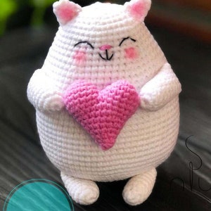 White Kitten With Heart Amigurumi PDF Pattern, Perfect for Valentine's ...
