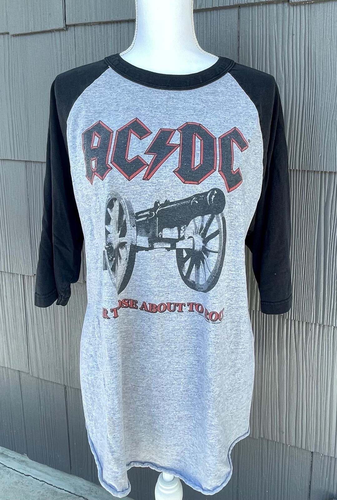 AC/DC Tour Shirt for Those About to Rock Jersey T-shirt Black Gray 3/4 ...