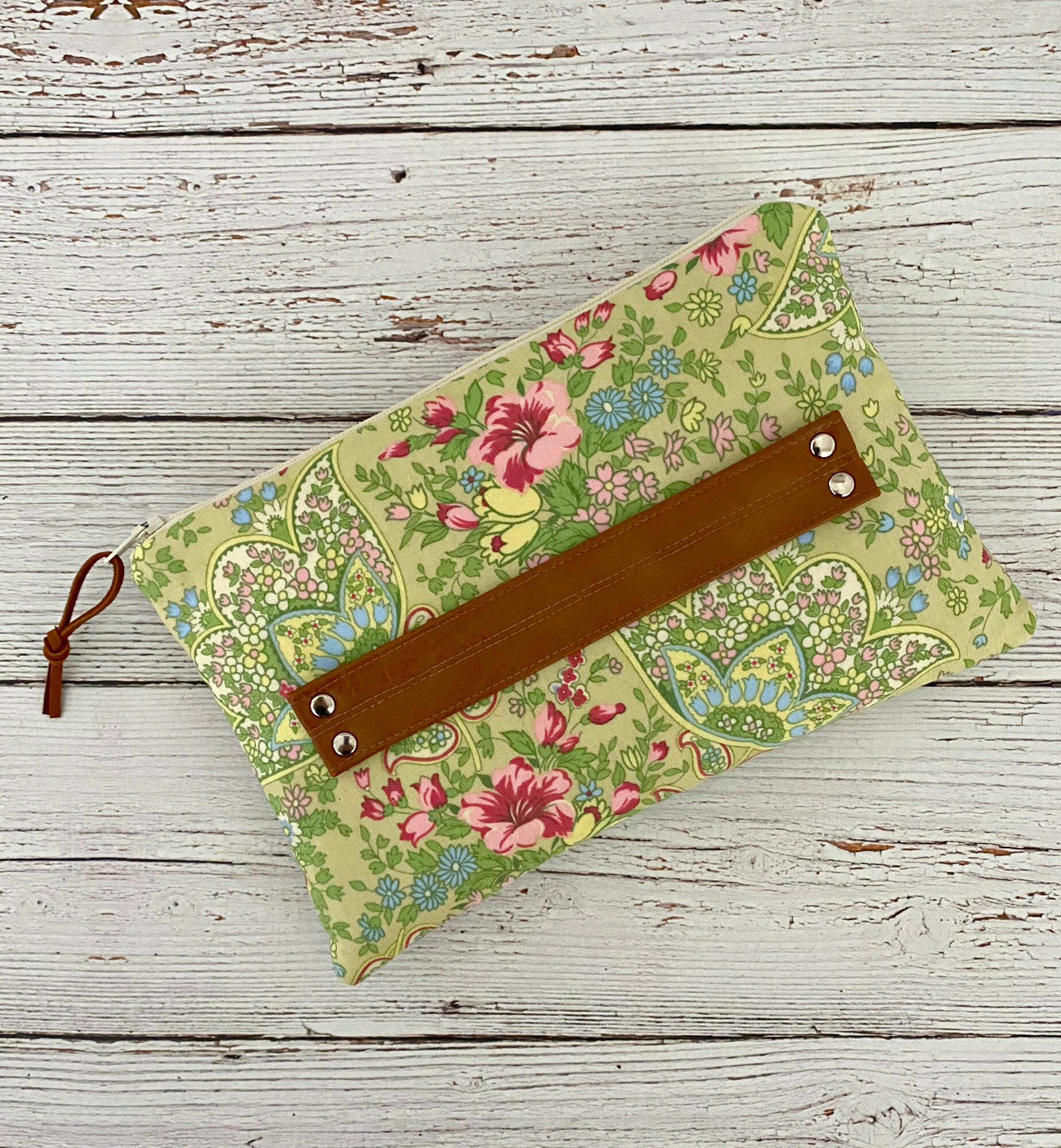 Springtime Floral Clutch / Wrist Handle - Etsy