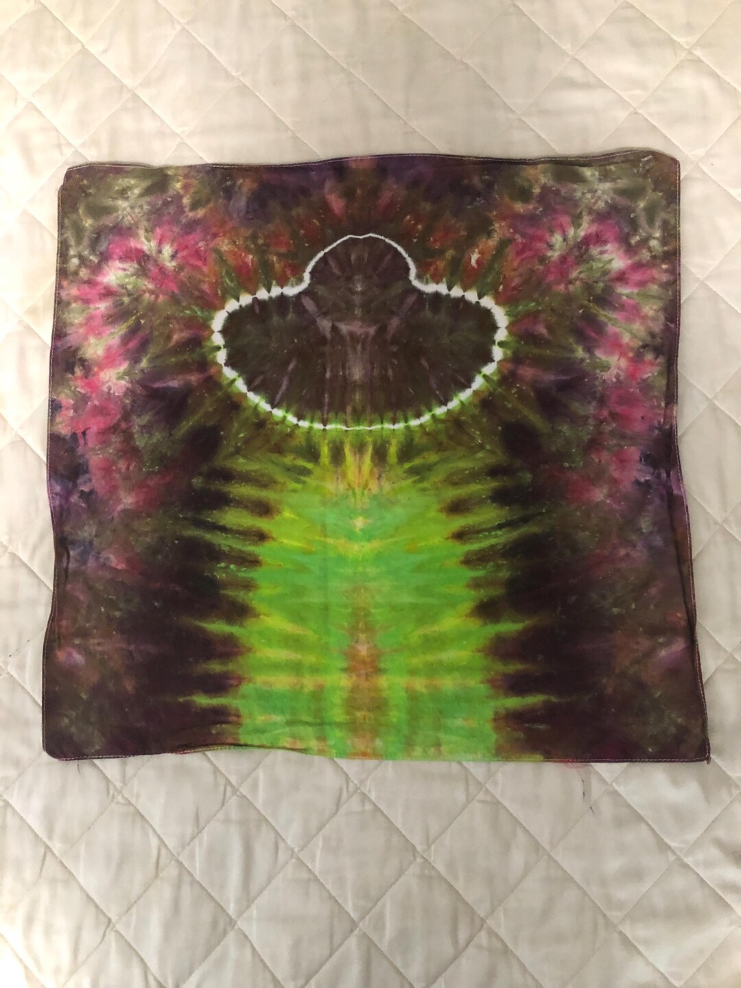 22 in X 22 in UFO W/ Beam Tie Dye Bandana. - Etsy