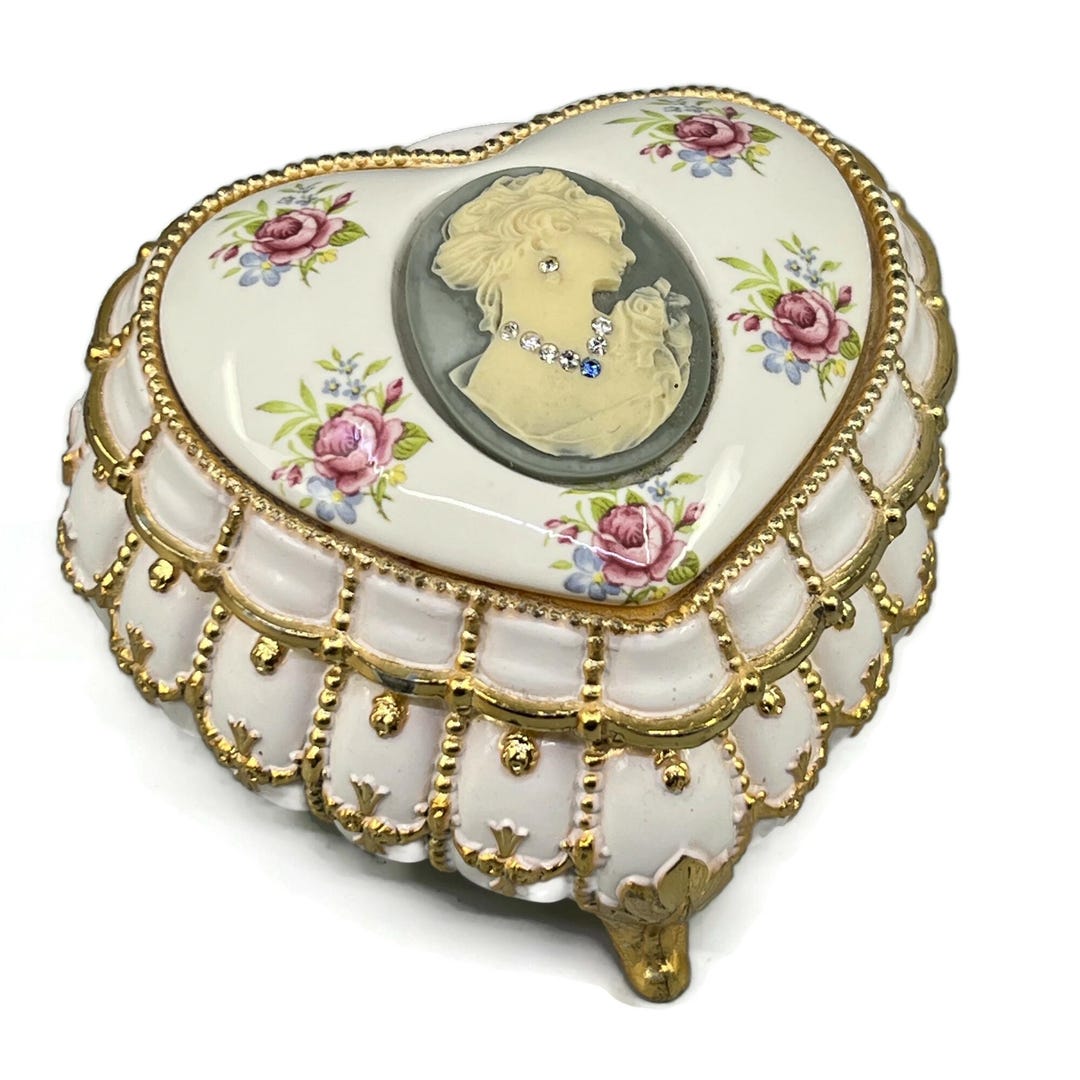 Vintage Splendid Musical Trinket Box Heart Shaped Porcelain Top With ...
