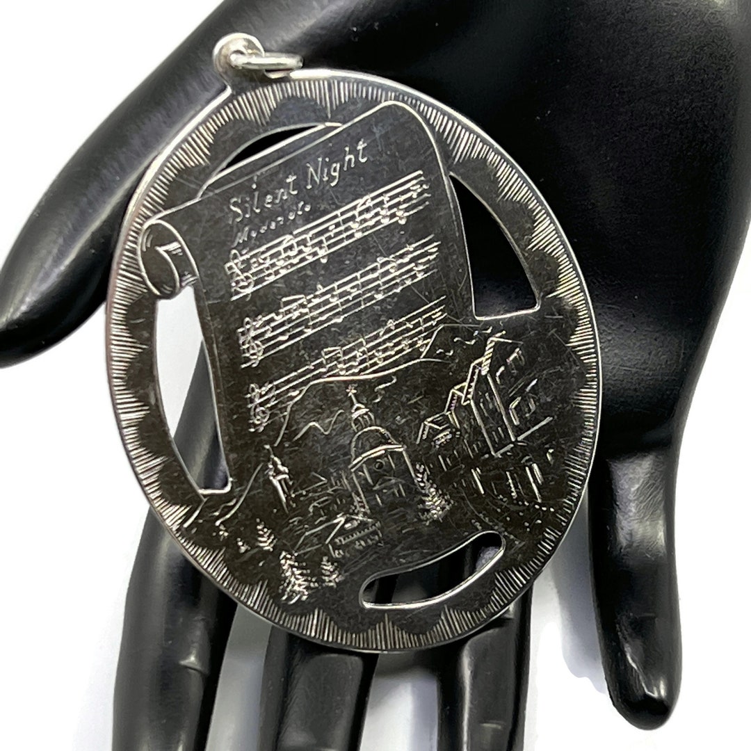 Vintage Lunt Silversmiths Sterling Silver Christmas Ornament Silent ...