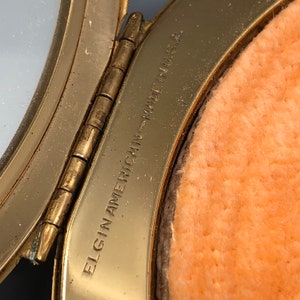 Elgin American Flapjack Powder Compact Monogrammed Lydia Star Leaf ...