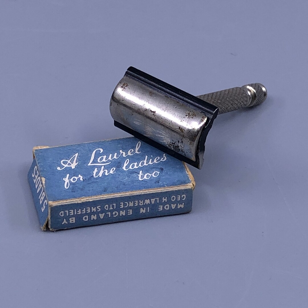 Vintage Laurel Miniature Razor With Blades Made in England - Etsy