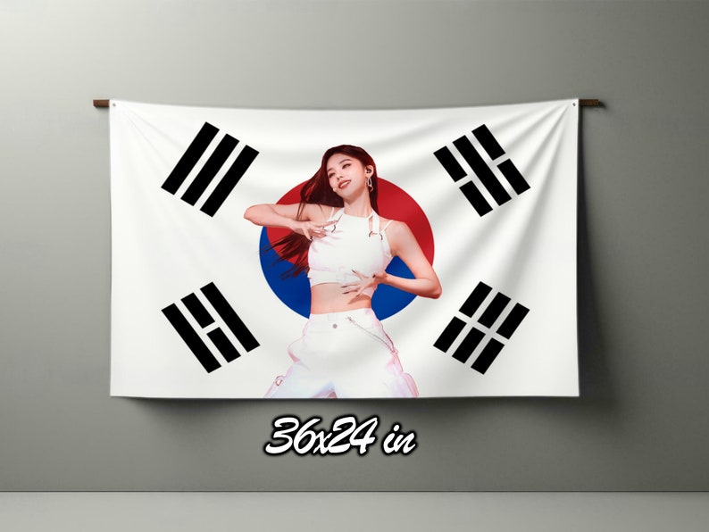 ITZY YEJI White Outfit Banner, YEJI Korean Flag Tapestry, Yeji Merch ...