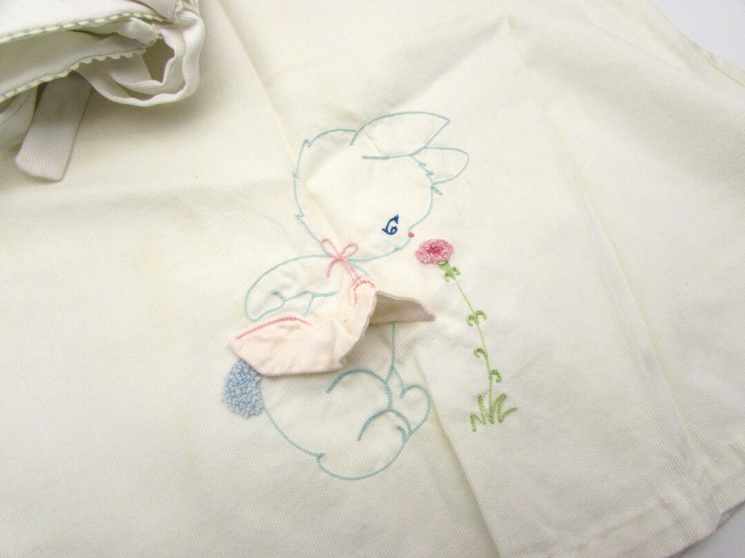 Vintage Baby Dress With Bunny Embroidery Sun Bonnet 1960s Shift Dress ...