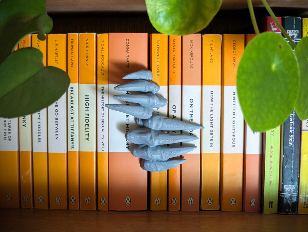 3D Printed Monster Claws Book Nook – Hidden Beast Bookshelf Decoration ...