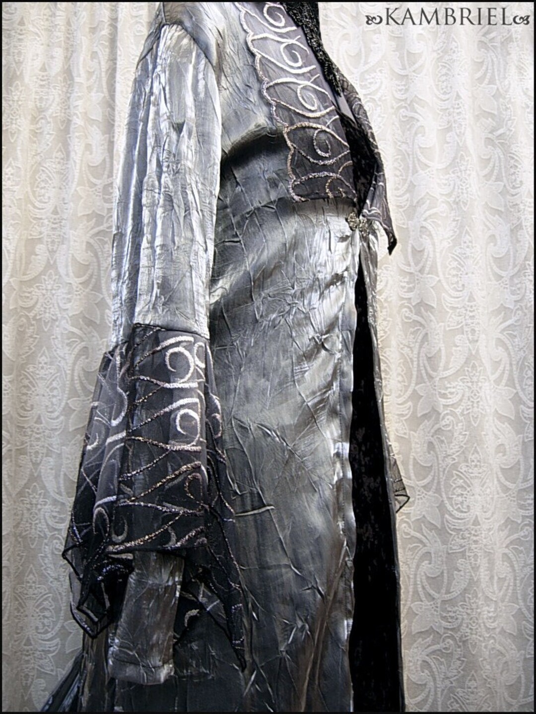 Kambriel Silver Arabesque Robe Vintage Gothic Art Deco - Etsy
