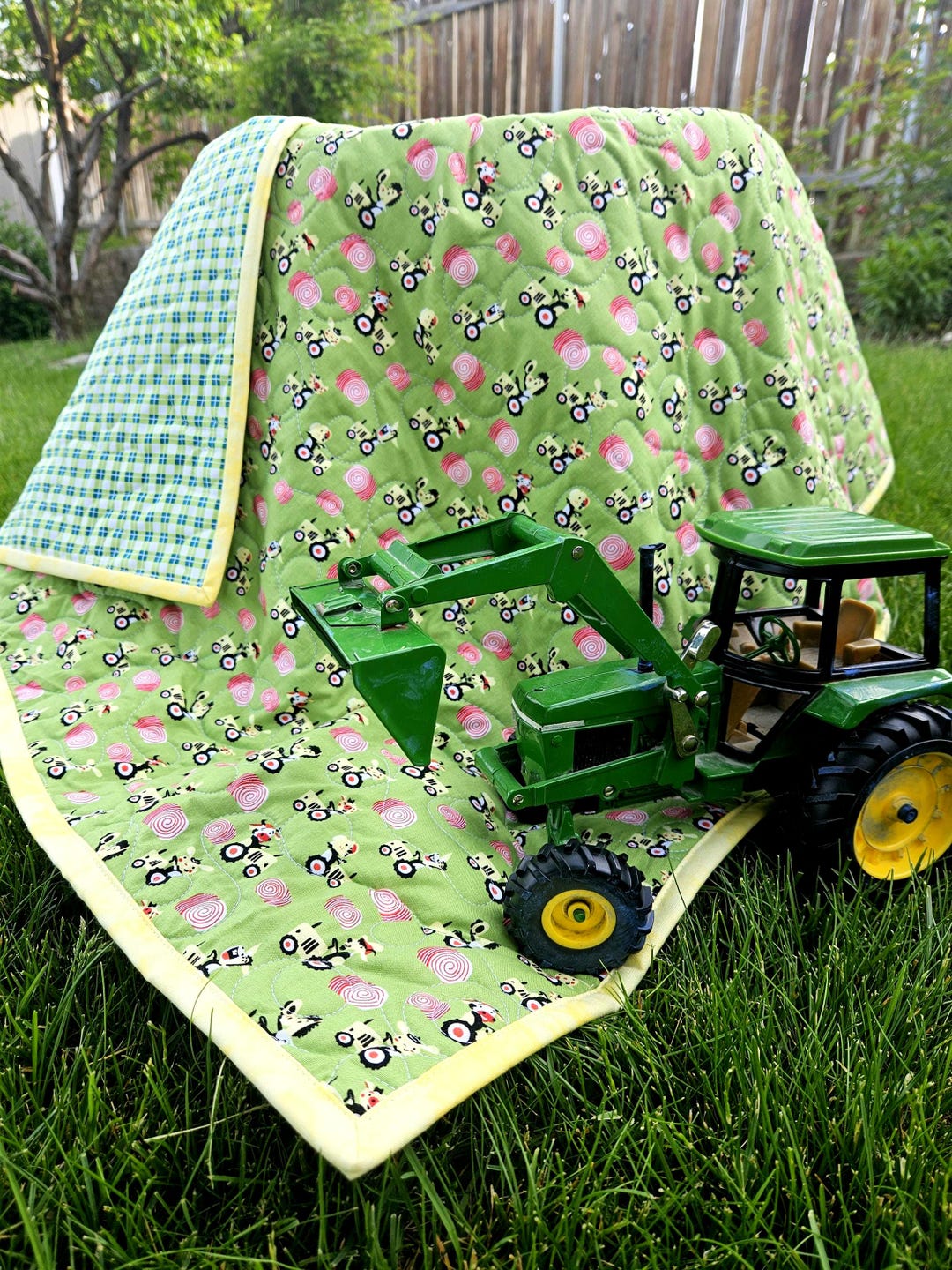 Farm Animals on Tractors With Hay Bales Summer Weight Cotton Handmade ...