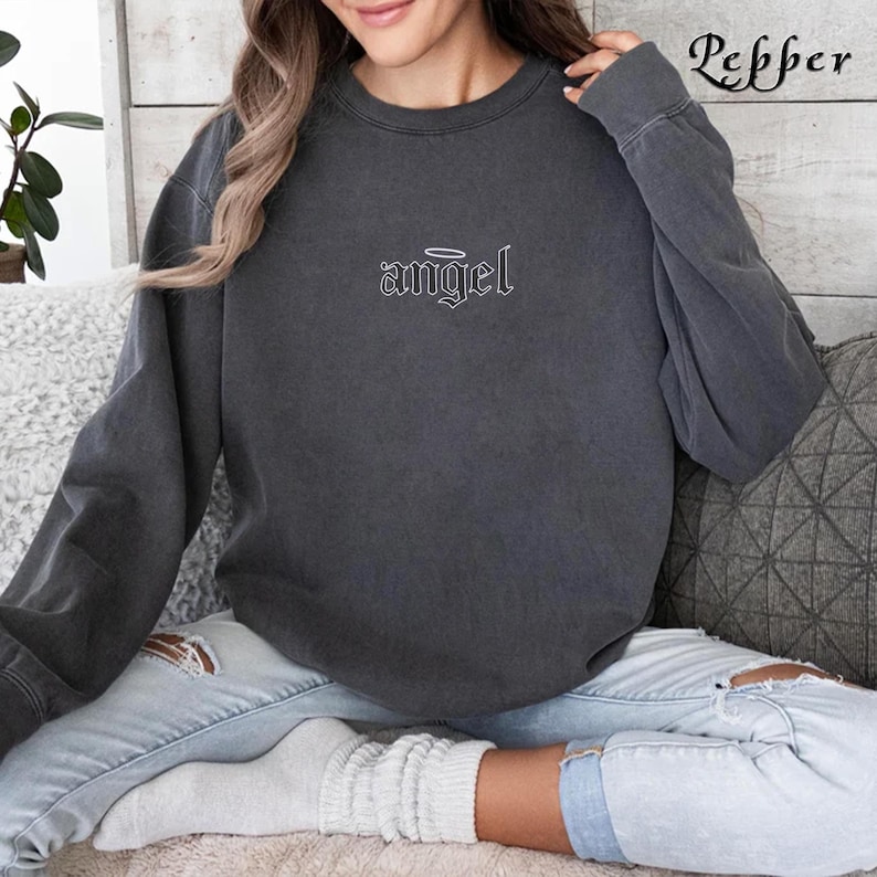Embroidered Angel Sweatshirt, Angel Wings Crewneck, Women's Fashion ...