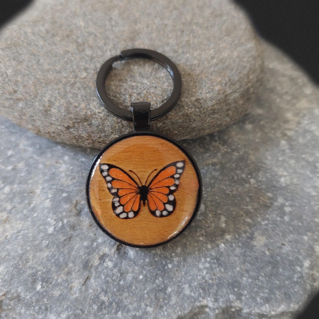 Monarch Butterfly Wooden Keychain, Hand-painted Resin Keyring - Etsy