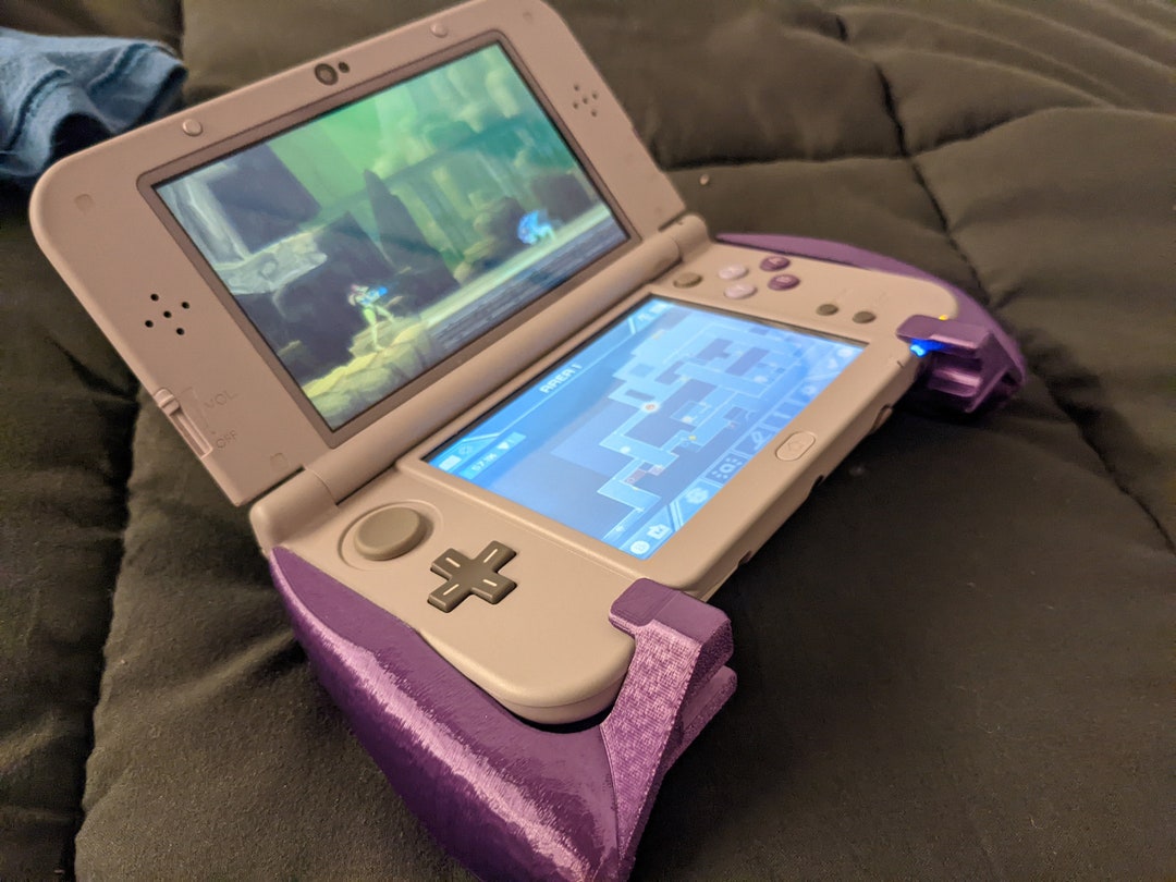 Nintendo New 3DS XL Comfort Grip V2 Ergonomic Handheld Controller ...