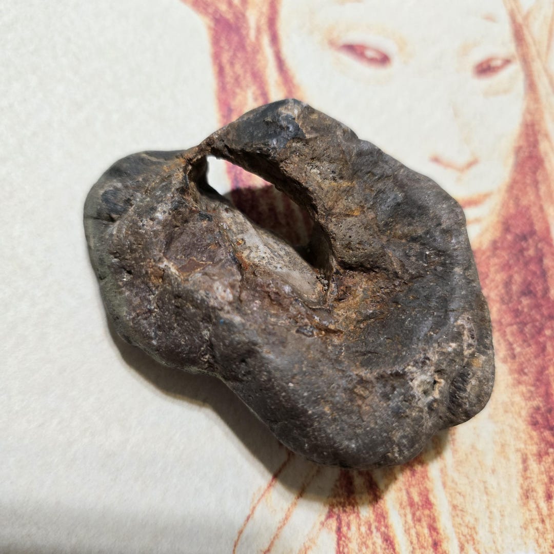 Holy Hag Stone Faerie Seer Stone Witches Fairy Sight Mythical Creatures ...