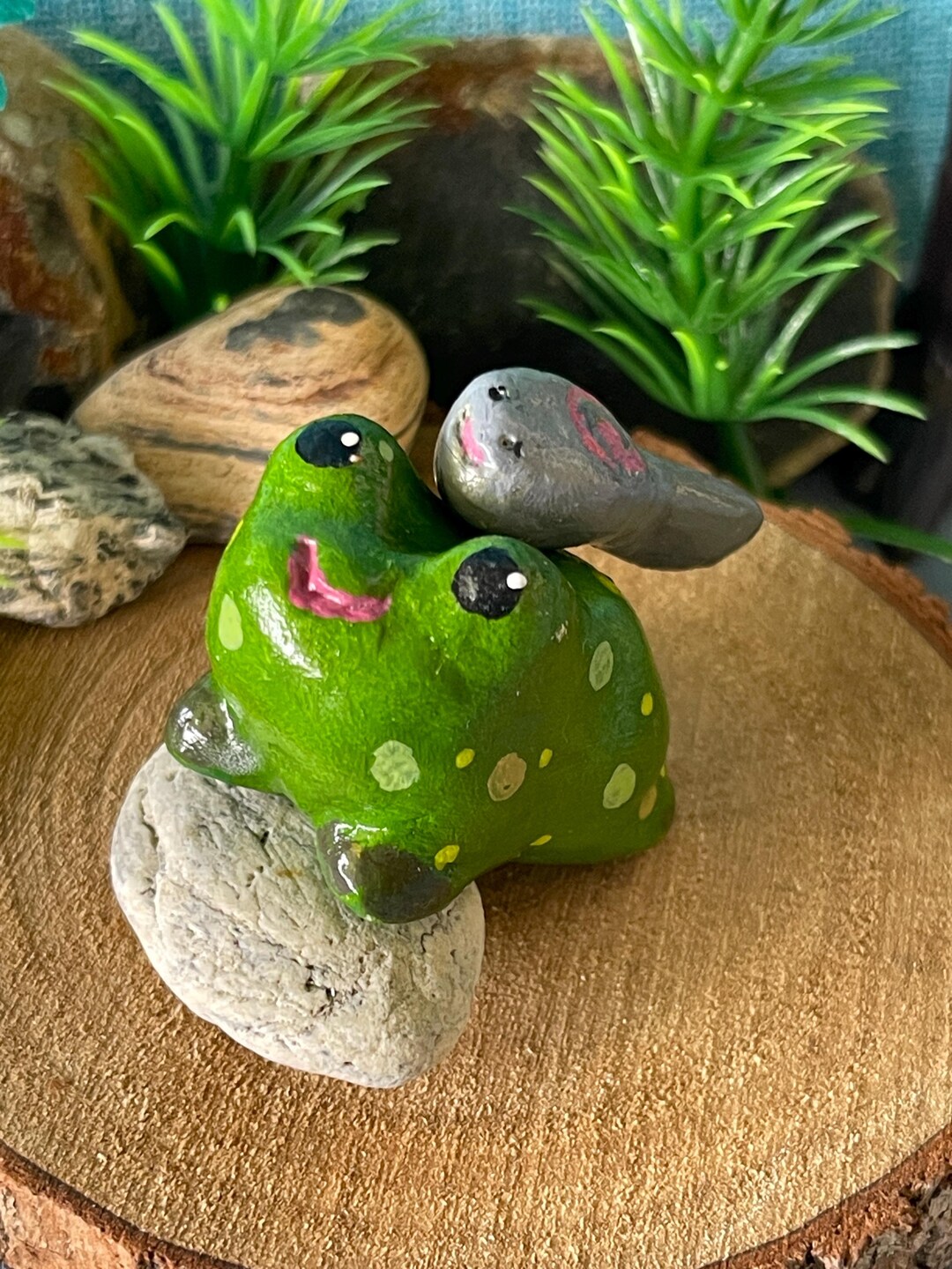 Hand Sculpted Green Tree Frog Figurine - Desk Decor, New Parent Gift - Etsy