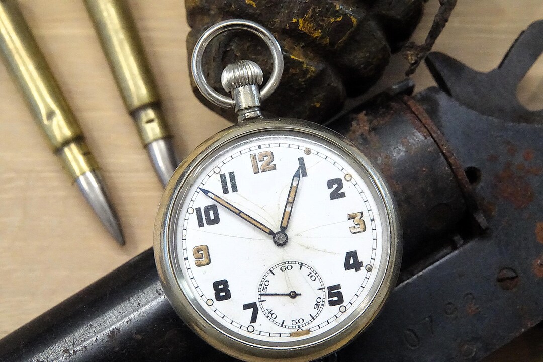 Watches : WW2 British BROAD ARROW Pocket Watch Ww2 Wwii - GSTP - Hand ...