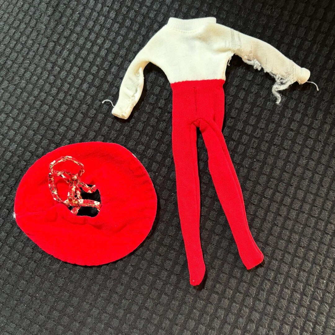 Skipper #1908 “skating Fun” Red Velvet/floral Skirt in VGUC & Red and ...