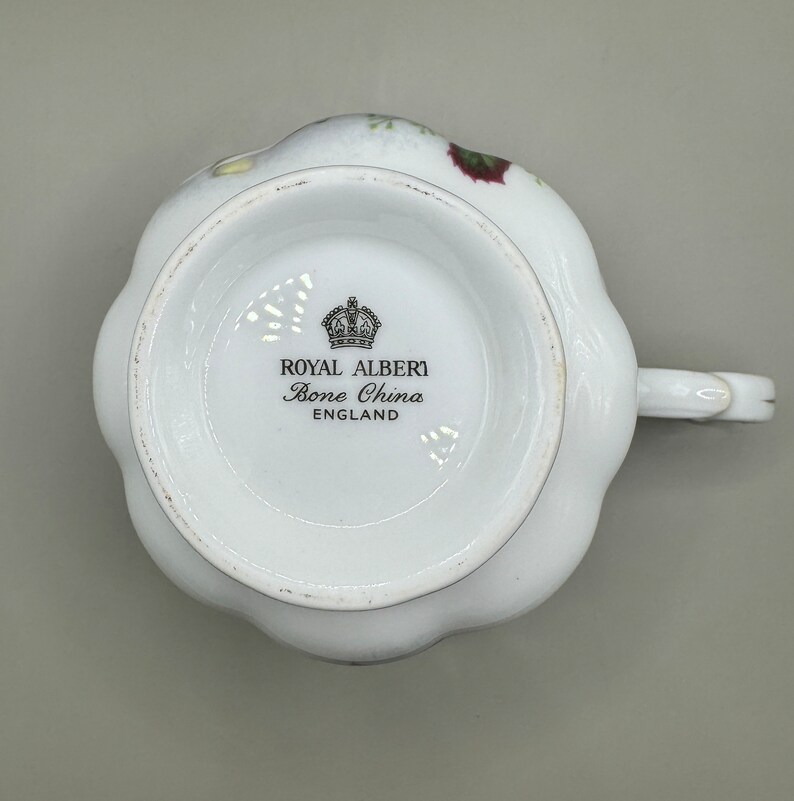 Royal Albert White Roses Teacup and Saucer Set With Gold Trim - Etsy