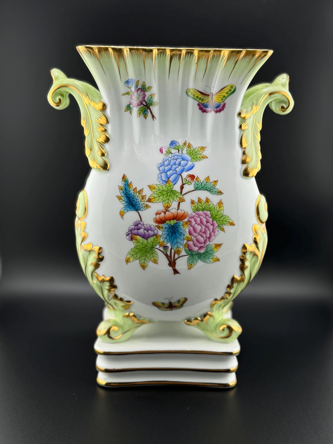 Herend Hungary Hand-painted Queen Victoria Vase - Large Ornate ...